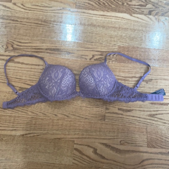 Victoria's Secret | Other | Bra Victorias Secret Siz 32d New Women ...